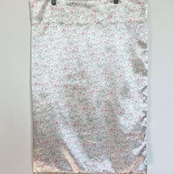 Laura Ashley | Bedding | Laura Ashley Tinsley Satin Floral Sheet Set ...